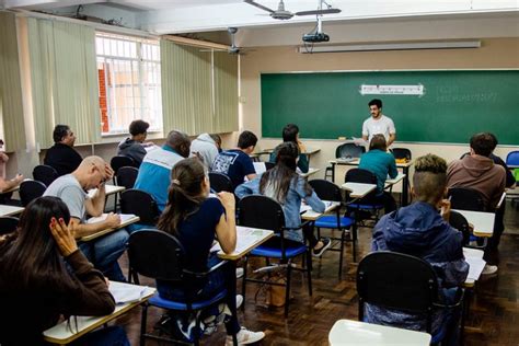Divulgado resultado final do concurso para técnico administrativos em