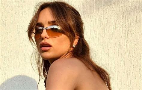 Aos 30 Anos Rafa Kalimann Posa Nua E Faz Desabafo Temos Vergonha