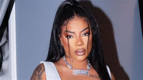 Ludmilla Elege Top Coladinho Todo Aberto E Ostenta Barriga Super Sarada