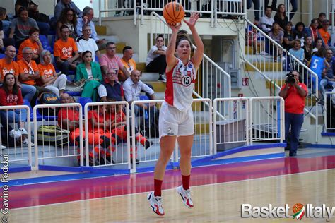 Maria Miccoli Gesam Gas E Luce Le Mura Lucca BasketItaly Puntoit