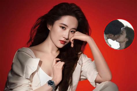 Lưu Diệc Phi lộ ảnh ôm hôn mối tình đầu ngoại hình đàng trai quá xuất