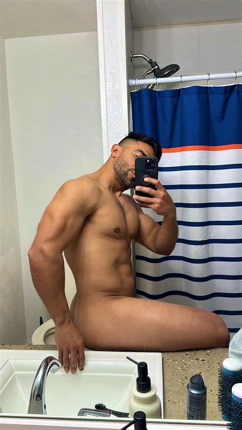 Naughty Jock Nudes On Twitter RT Rogelio Ms Its Leg Day Fitness