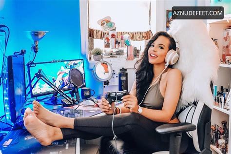 JENNIFER NARZ VARGAS Feet AZNudeFeet