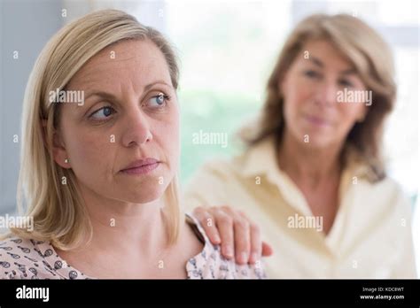 Femmes adultes matures Banque de photographies et dimages à haute