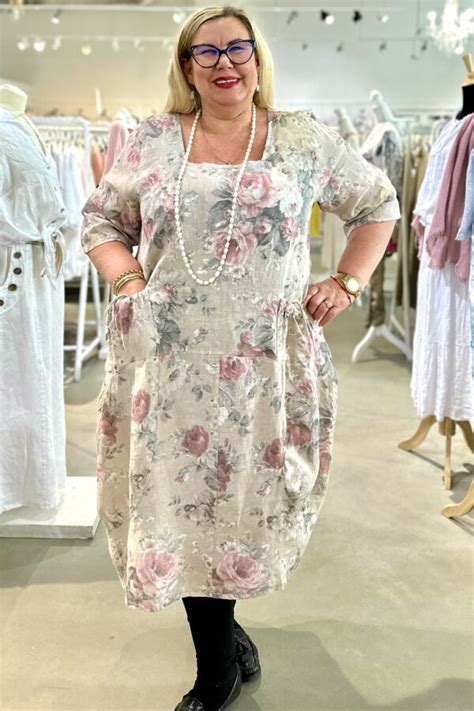 Flowers Sarjan Hihallinen Pellavamekko Beige 50 54 Pellavatehdas Fi