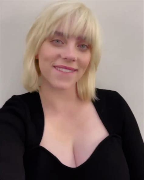Cleavage Scrolller