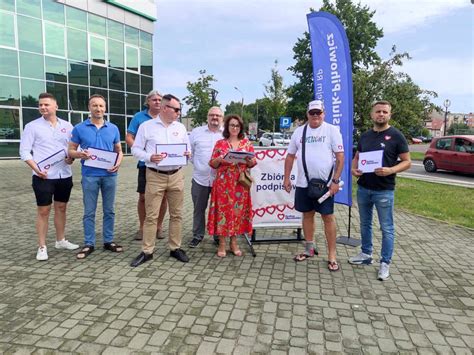 Wybory 2023 Koalicja Obywatelska zbiera podpisy poparcia WIDEO ZDJĘCIA