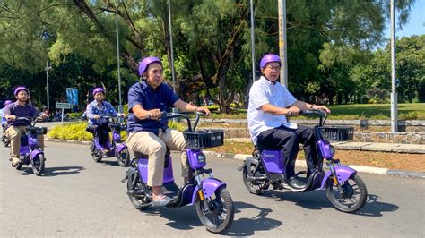 Tandatangani MoU IPB Dan Beam Luncurkan Fasilitas Sepeda Listrik Guna