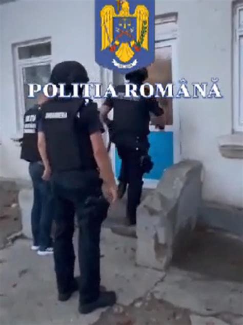 19 percheziții domiciliare în Vaslui la persoane bănuite de violențe
