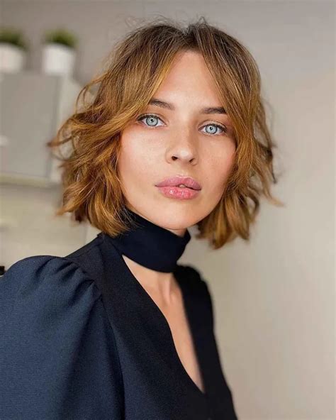 Coupe courte pour cheveux fins et plats laquelle préférer en 2022