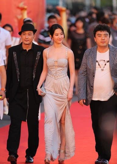 娱乐 刘亦菲清纯变性感爆乳装红毯完胜倪妮 精彩推荐下 新闻中心 长江网 cjn cn
