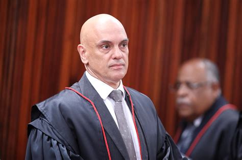 A Gazeta Moraes se declara impedido em caso de ameaça à sua família