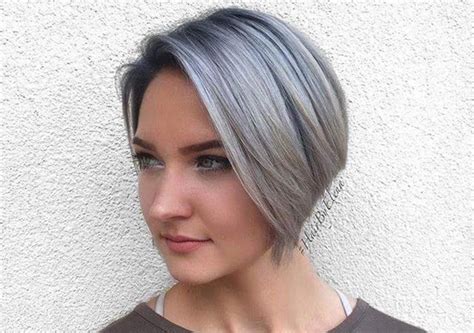 Des Coiffures Tendances Pour Sublimer Les Cheveux Gris Et Blancs La