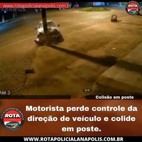 Motorista perde controle da direção de veículo e colide em poste