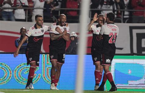 SPNet Análise goleada Morumbi cheio dá injeção de ânimo ao São