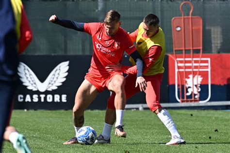 Genoa La Fotogallery Dell Allenamento A Pegli Pagina 5 Di 11