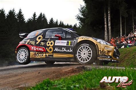 27 Sebastien Loeb Citroen DS3 WRC Rally Francia 2013