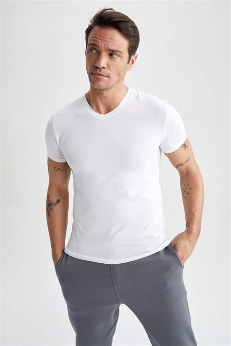 Beyaz Erkek Slim Fit V Yaka Basic Kısa Kollu Fanila 2063579 DeFacto
