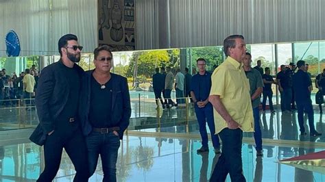Gusttavo Lima e Leonardo confirmam apoio a Bolsonaro em Brasília O Tempo