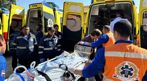 Roya News Ambulances Transfer Injured From Gaza To Egypt Through