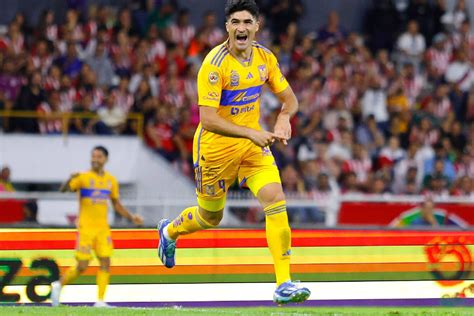 Guadalajara Tigres Chivas Es Goleado Por Tigres Y Vuelven Las