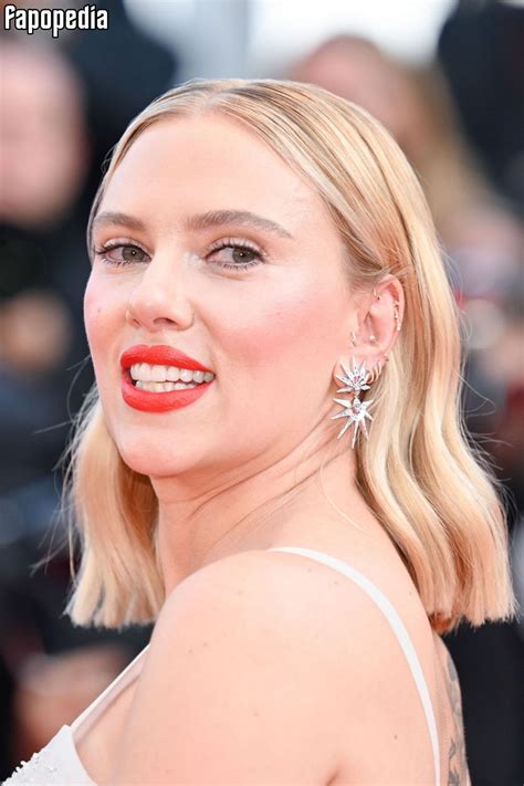 Scarlett Johansson Nude Leaks Photo Fapopedia