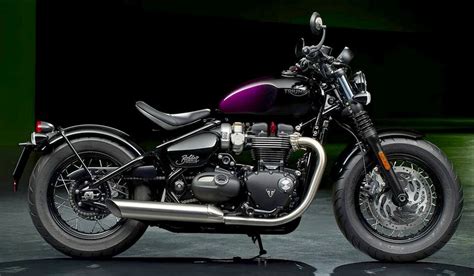 Triumph 1200 Bonneville Bobber Purple Stealth Edition 2024