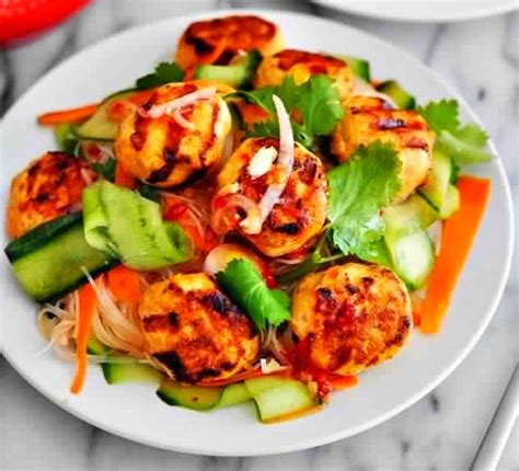 Slimming World Thai Sweet Chilli Chicken Salad