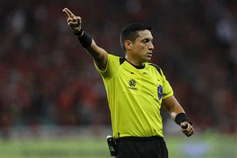 RECONOCIMIENTO A SU DESEMPEÑO Jesús Valenzuela dirigirá el partido