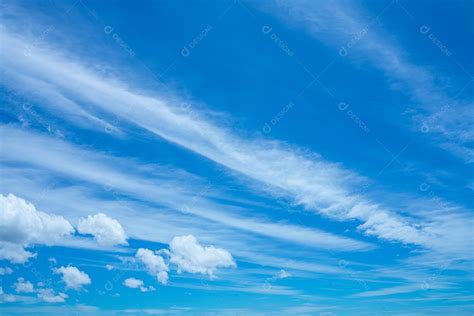 C U Azul Nuvens Inchadas Fundo De C U Azul Fofo Nuvens Min Sculas