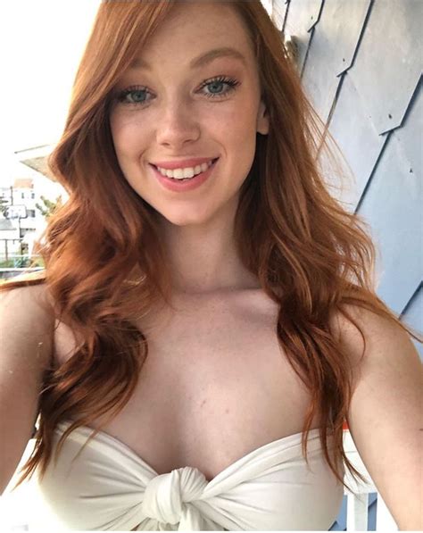 Pin By Island Master On Frecklesgingersred Redheads Beautiful Redhead Pretty Redhead