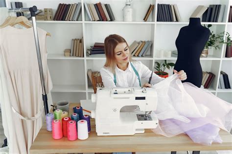 Máquinas de Coser con Enhebrador Automático