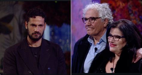GF Vip L Emozionante Incontro Tra Luca Salatino E I Genitori