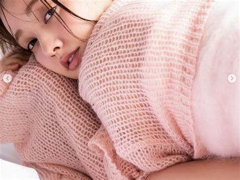 一瞬天使かと谷まりあ生脚あらわなモデルショット 足めちゃめちゃ綺麗最高にたまらないです All About ニュース
