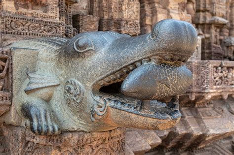 Magnificently Carved Sculptures To Be Proud Of Shri