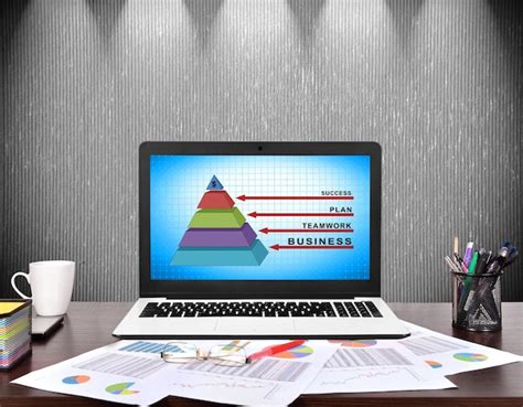 Pir Mide Empresarial Foto Premium