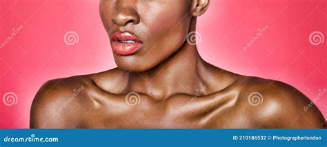 Cropped Photo Of Sexy Collarbone Of African American Woman Royalty Free Stock Image
