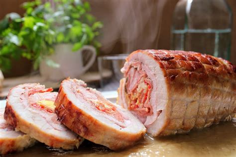 Apret N Bah A Cuatro Lomo De Cerdo Relleno Al Horno Con Salsa Susurro