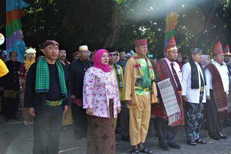 Ragam Baju Adat Nusantara Warnai Upacara HUT Kota Bekasi Ke 23