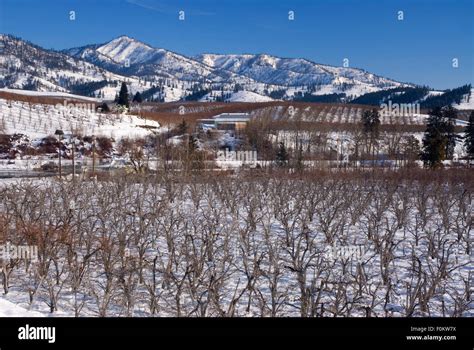 Wenatchee River Valley Hi Res Stock Photography And Images Alamy