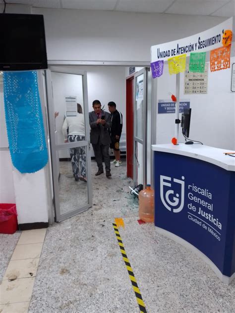 Carlos Jiménez on Twitter TURBA se METEN a INSTALACIONES de