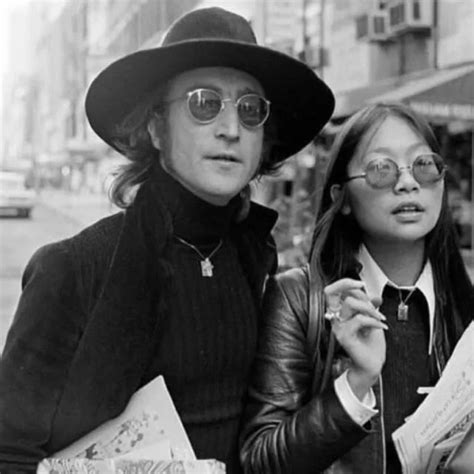 John Lennon Quién fue May Pang la novia del cantante consentida por