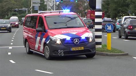 Brandweer Met Hoge Spoed Richting Woning Brand In Zaandam En Politie En