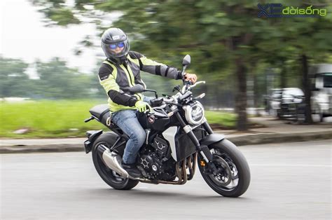 Đánh giá naked bike Honda CB1000R giá 468 triệu đồng Giữ nguyên chất