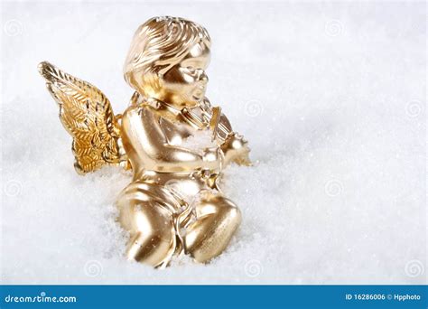 Anjo Do Natal Em Uma Neve Foto De Stock Imagem De Dezembro 16286006