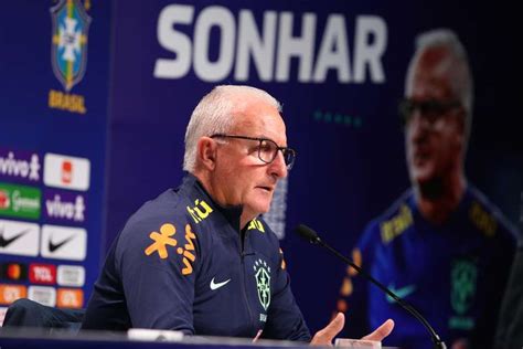 Dorival Júnior chama Lucas Paquetá e dupla do São Paulo em 1ª
