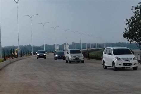 Foto Dibuka Fungsional Tol Pandaan Malang Mulai Dipadati Kendaraan