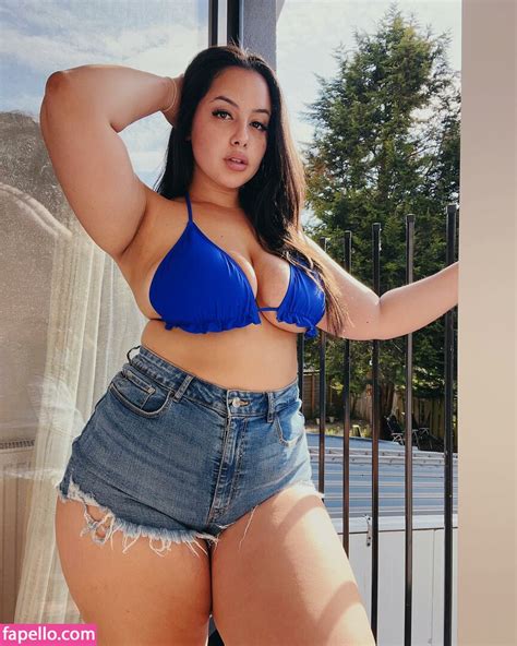 Zina Hadid Moroccanzina Therealzinax Nude Leaked OnlyFans Photo
