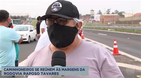 Caminhoneiros Se Re Nem S Margens Da Rodovia Raposo Tavares Recordtv