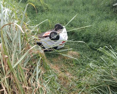 Carro Sai Da Pista E Capota Na BR 470 Rede Web TV